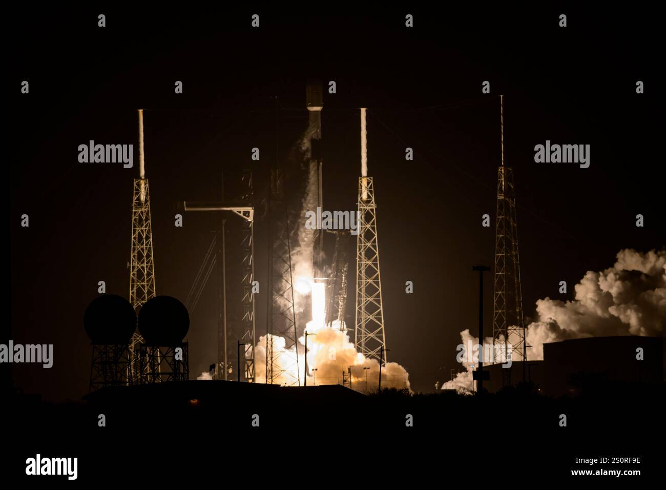 Cape Canaveral, Florida, USA. 29th Dec, 2024. A SpaceX Falcon 9 rocket ...