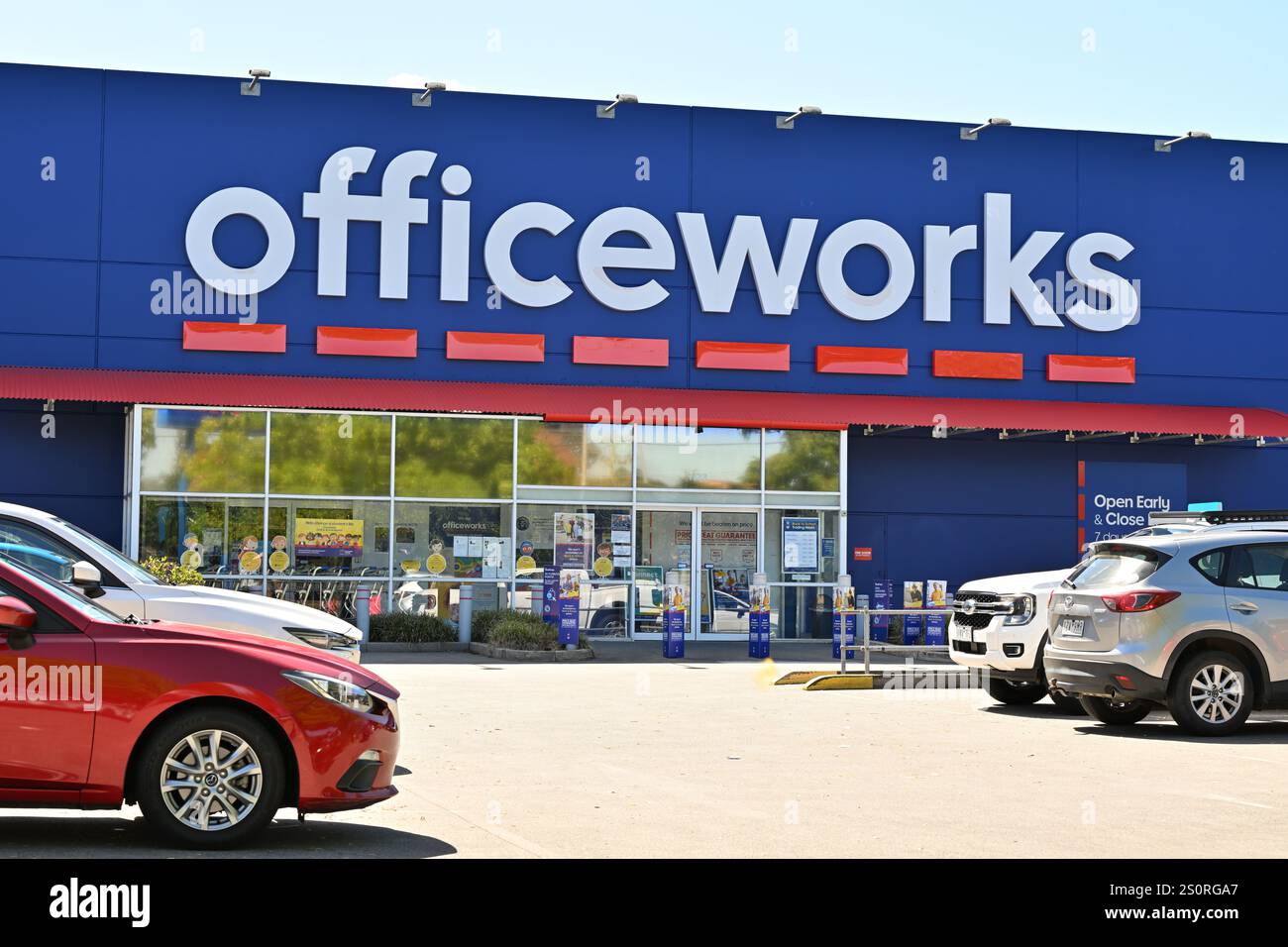 Officeworks logo hi-res stock photography and images - Alamy