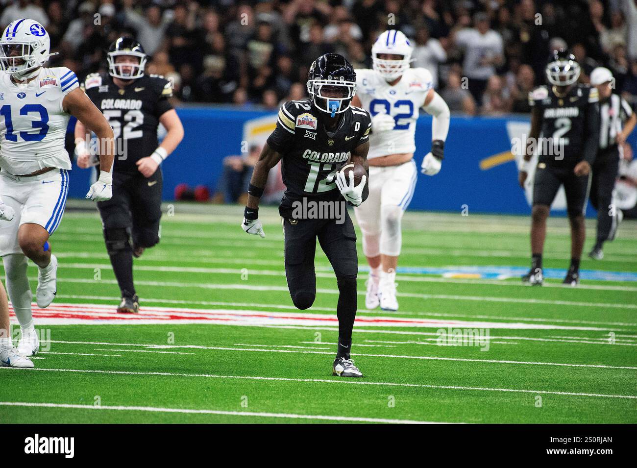 December 28, 2024: Travis Hunter (12) of the University of Colorado in ...