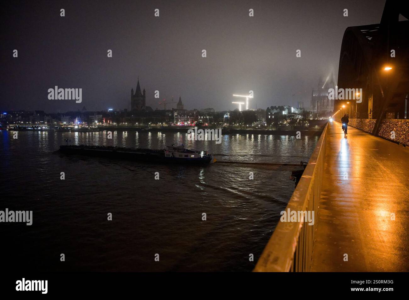 Cologne, Germany. 29th Dec, 2024. Cloudy weather makes the cones of ...