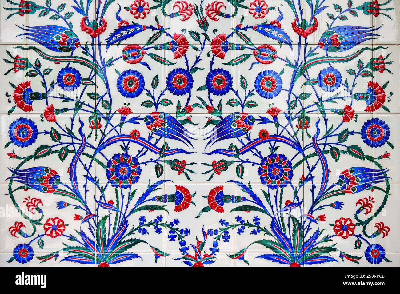 Floral pattern design on the wall of the Sheikh Zayed Grand Mosque, the ...