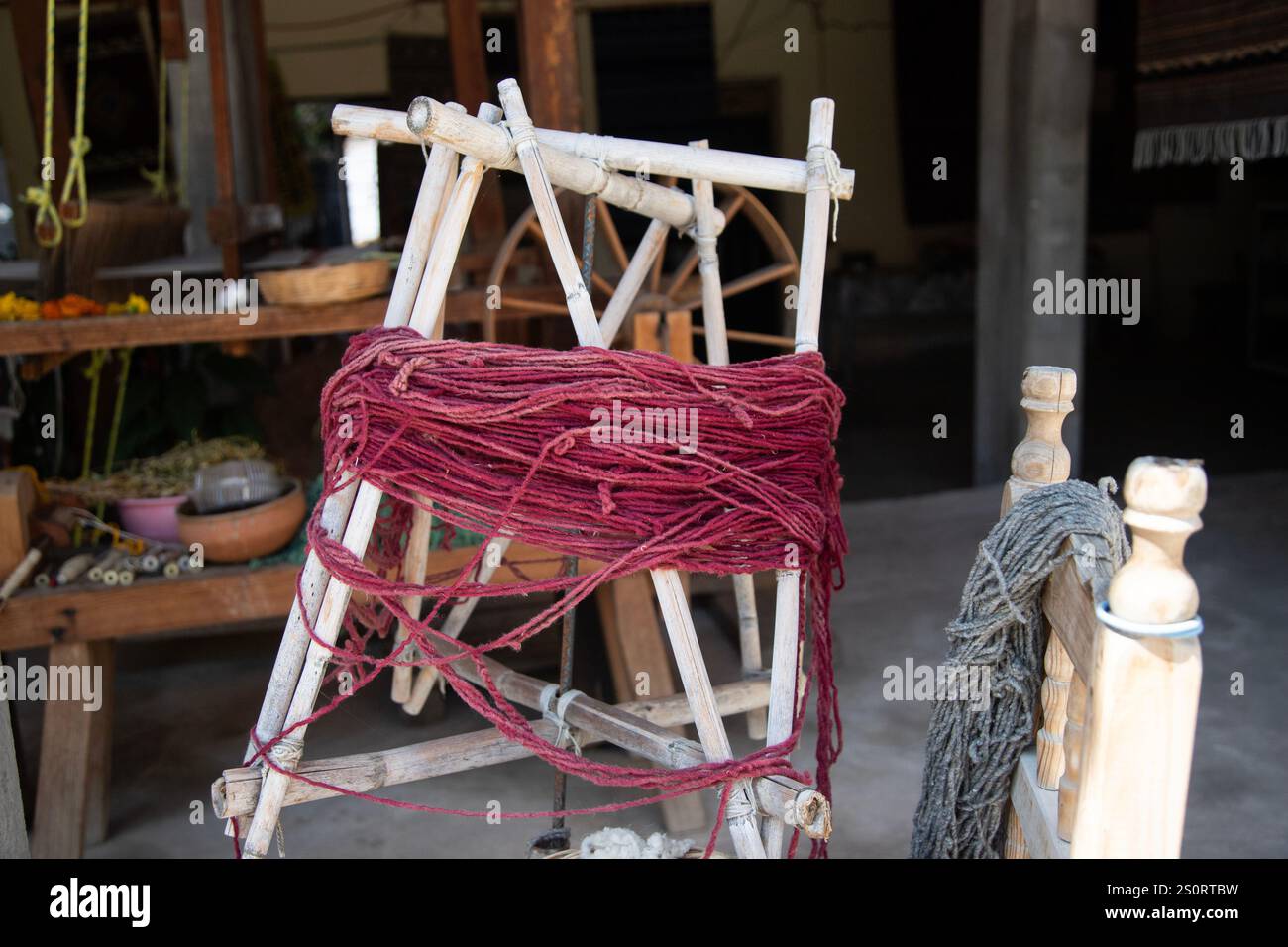 Atelier and machinery for the artisanal production of Mexican rugs in ...