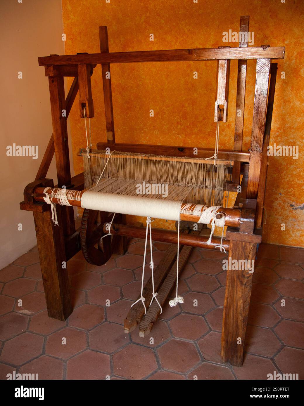 Atelier and machinery for the artisanal production of Mexican rugs in ...