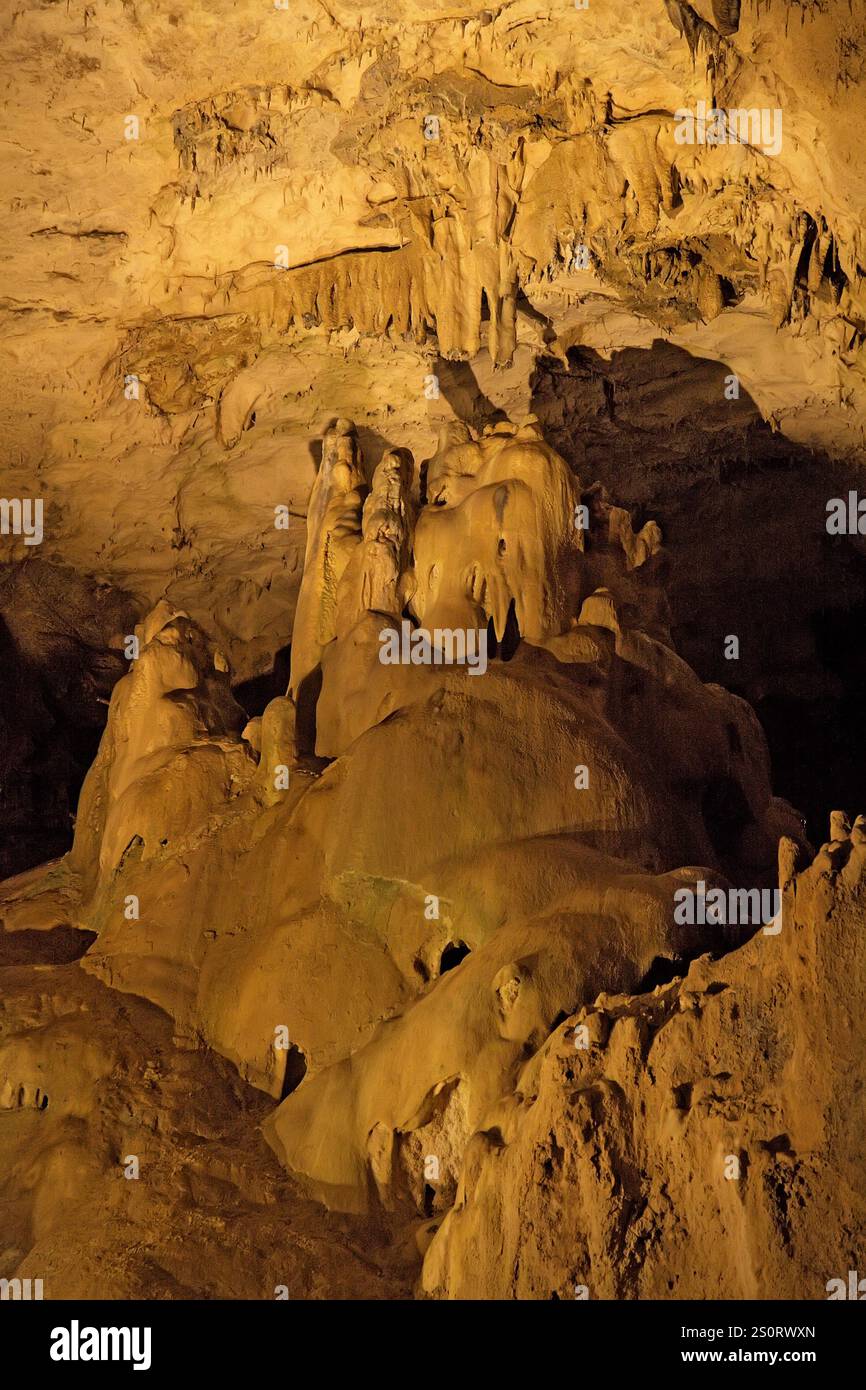 Stalagmite towers in Grottes de Betharram feature stunning geological ...