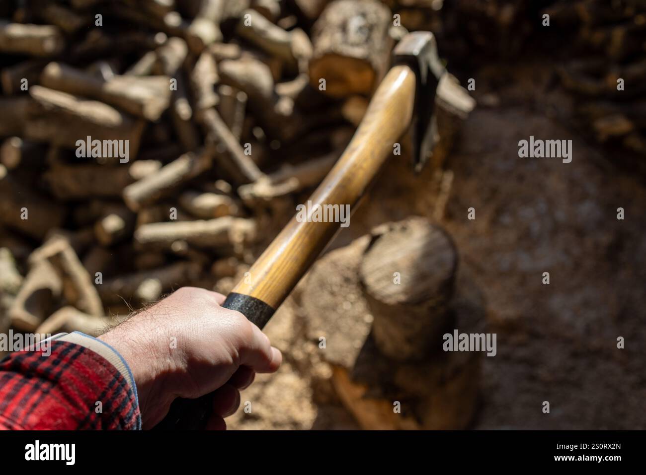 Process chopping firewood man hi-res stock photography and images - Alamy