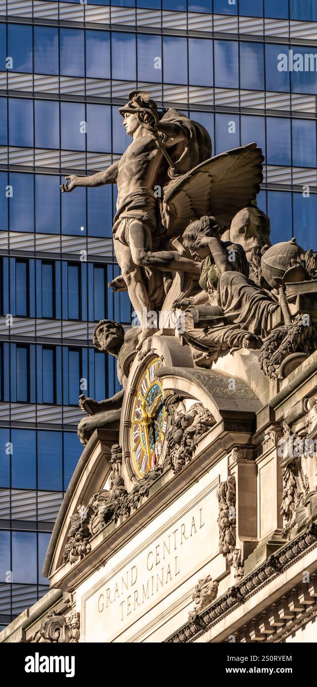 A close-up view of the ornate facade of Grand Central Terminal ...