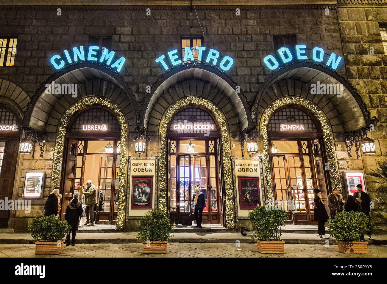 Odeon cinema interior hi-res stock photography and images - Alamy