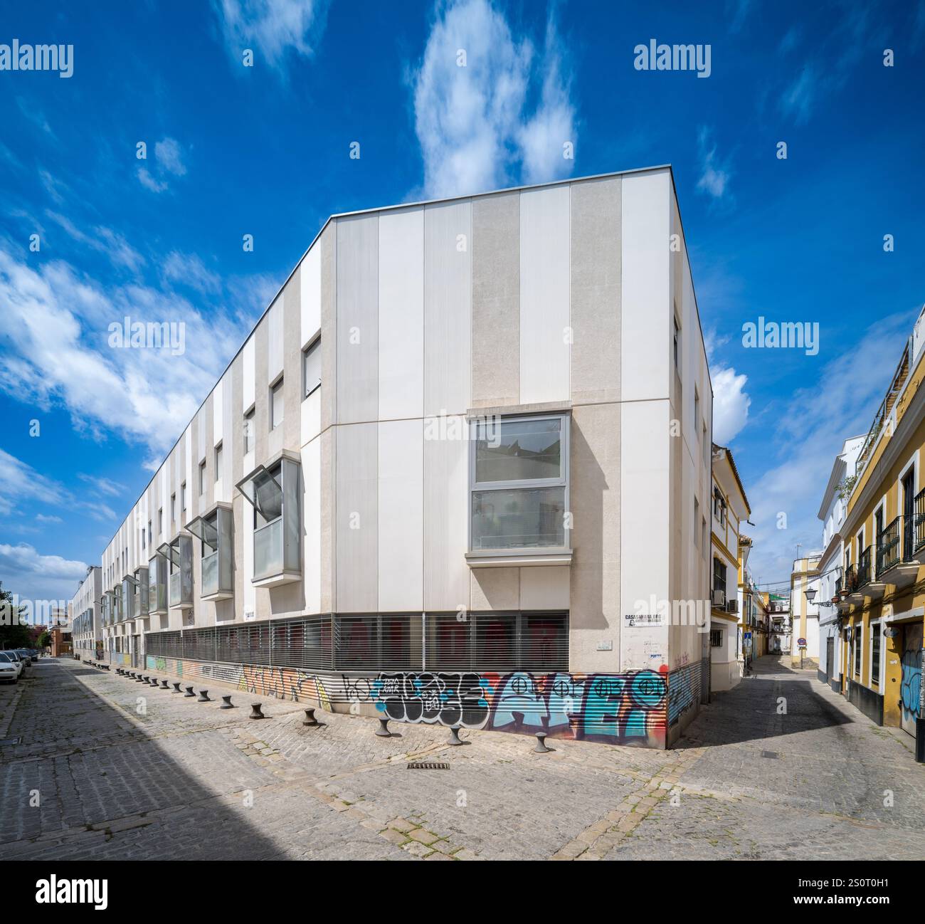 Urban social housing structure in Seville, Spain, surrounded by ...