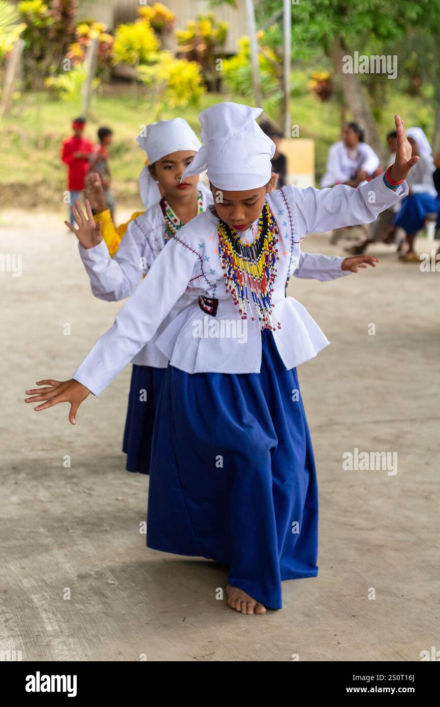 Ritual dancing by the Arumanen Manuvu, an indigenous tribal group in ...