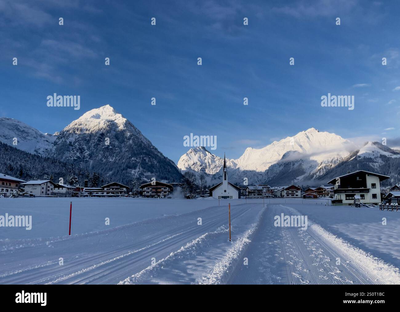 Cross-country ski trail in Pertisau am Achensee Stock Photo - Alamy
