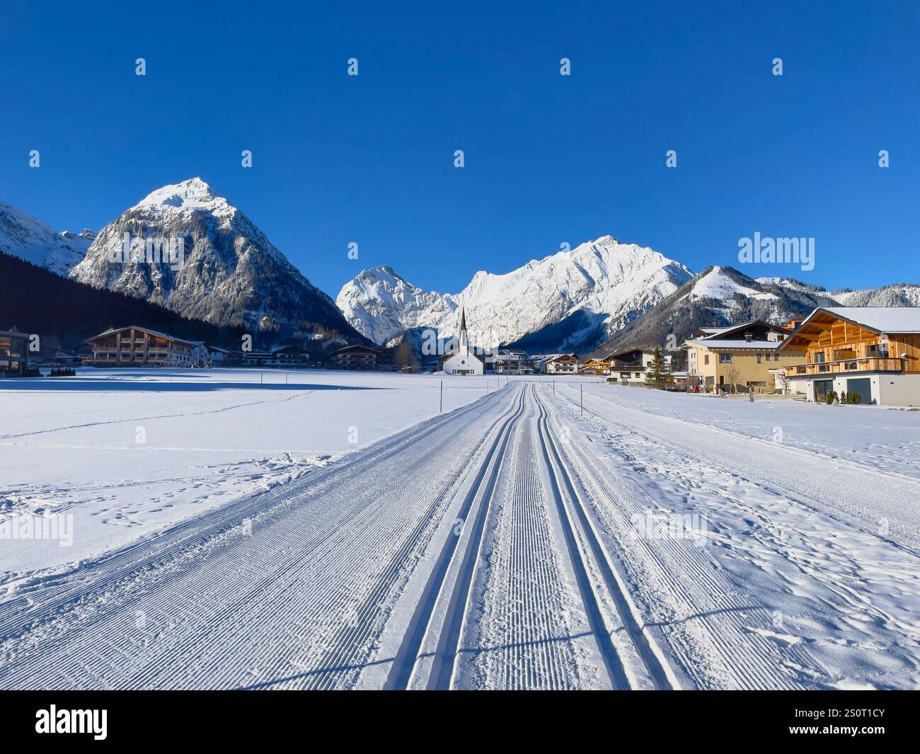 Cross-country ski trail in Pertisau am Achensee Stock Photo - Alamy
