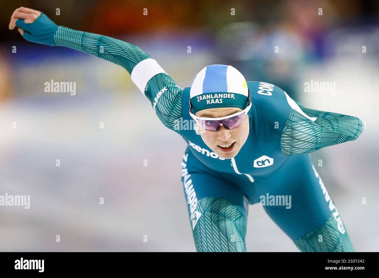 HEERENVEEN - Merel Conijn in action in the 1500 meters during the ...