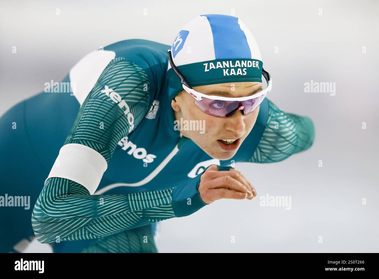 HEERENVEEN - Merel Conijn in action in the 1500 meters during the ...