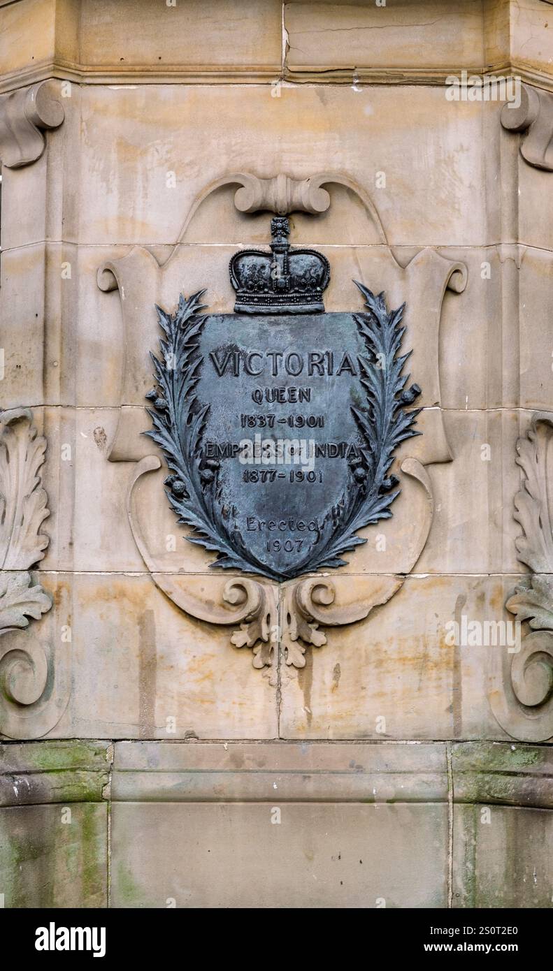 Queen Victoria Statue, Leith Walk, Leith, Edinburgh, Scotland, UK Stock ...