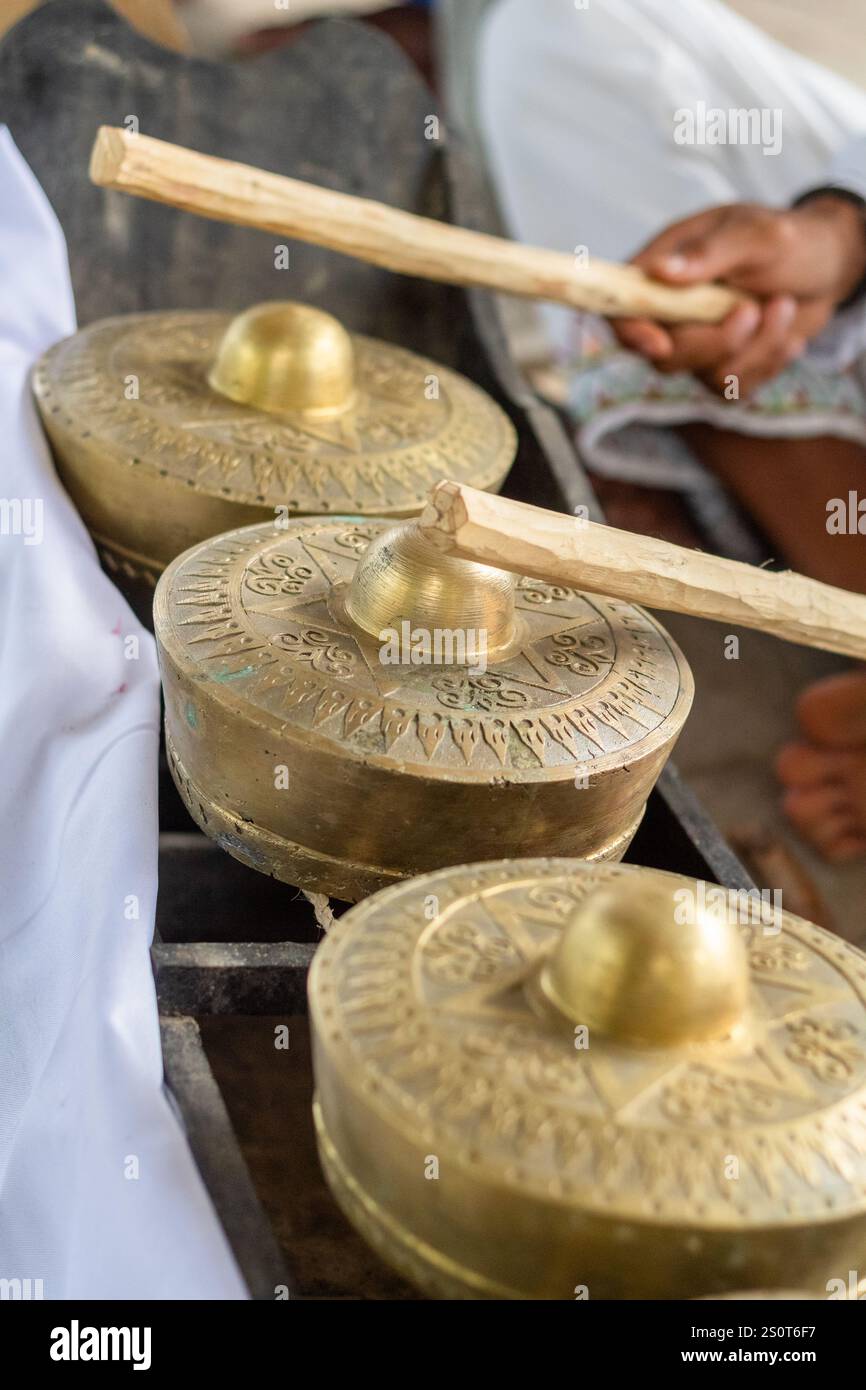 Kulintang hi-res stock photography and images - Alamy