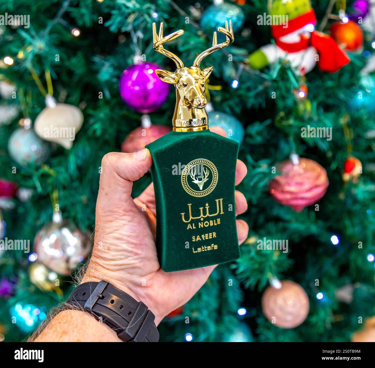 Arabic men's perfume Lataffa Safeer Al Noble Stock Photo - Alamy