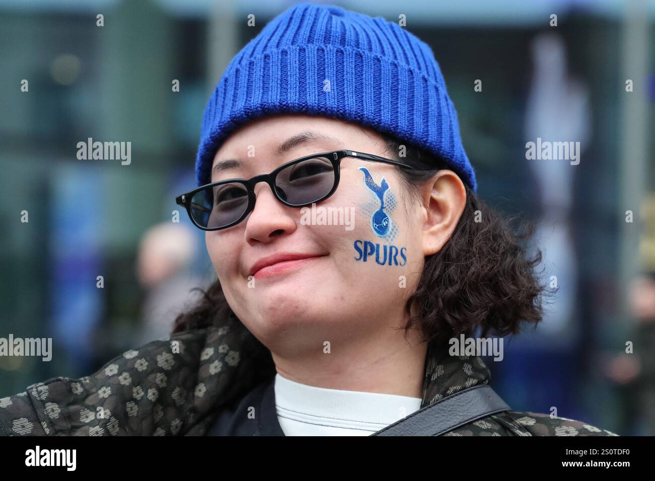 Spurs face paint hi-res stock photography and images - Alamy