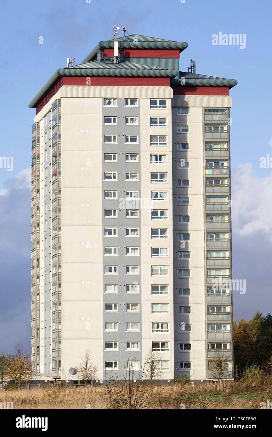 High rise council flats in Glasgow city Stock Photo - Alamy