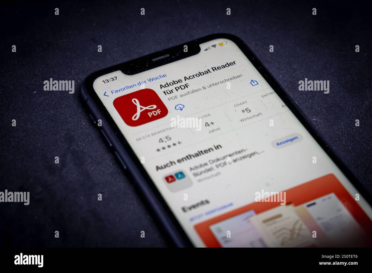Apple App Store auf einem iPhone. Favoriten der Woche. Adobe Acrobat Reader für PDF // 29.12. ...