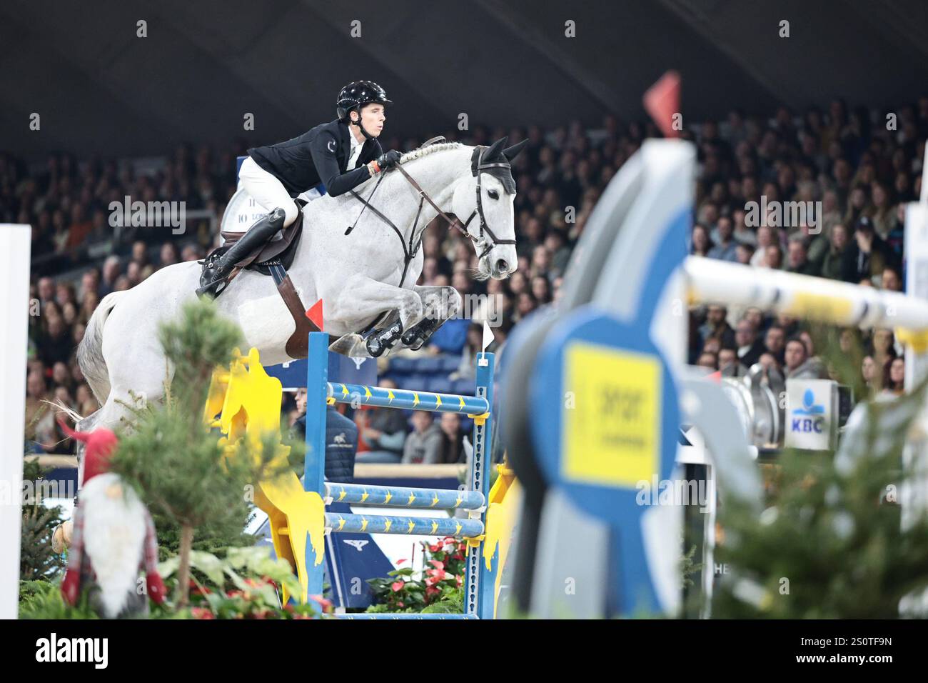 Mechelen, Belgium. 28th Dec 2024. Thibeau Spits of Belgium with King ...