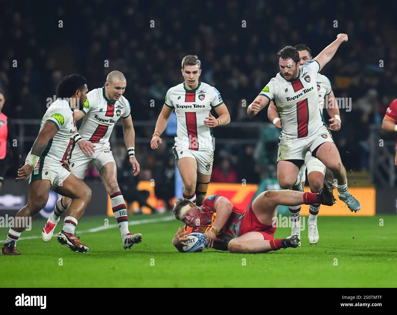 Twickenham, London, UK. 28th Dec 2024. Fin Baxter of Harlequins in ...