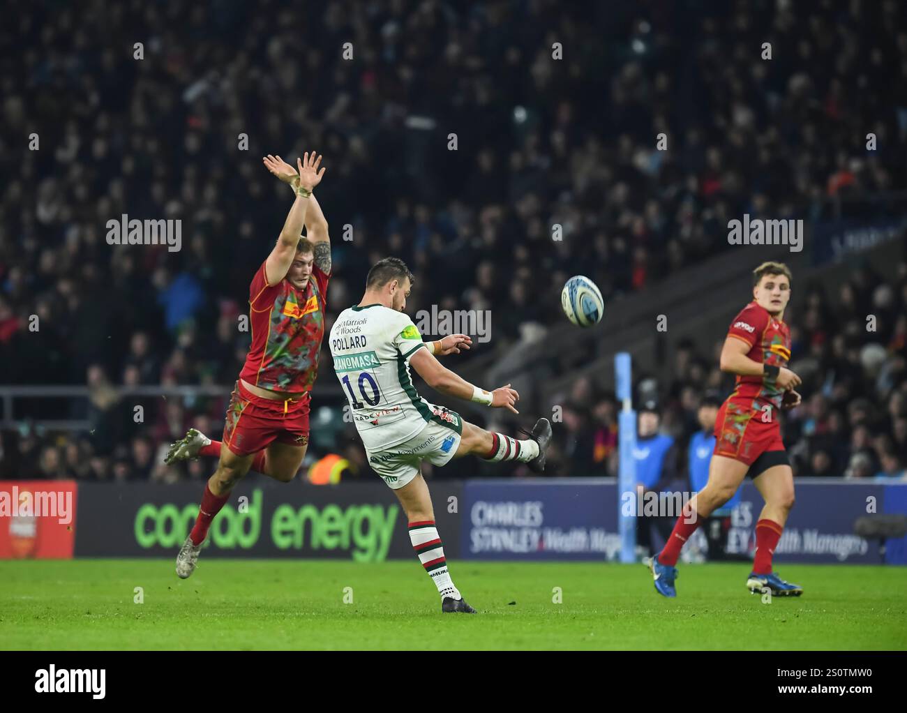 Twickenham, London, UK. 28th Dec 2024. Handre Pollard of Leicester ...