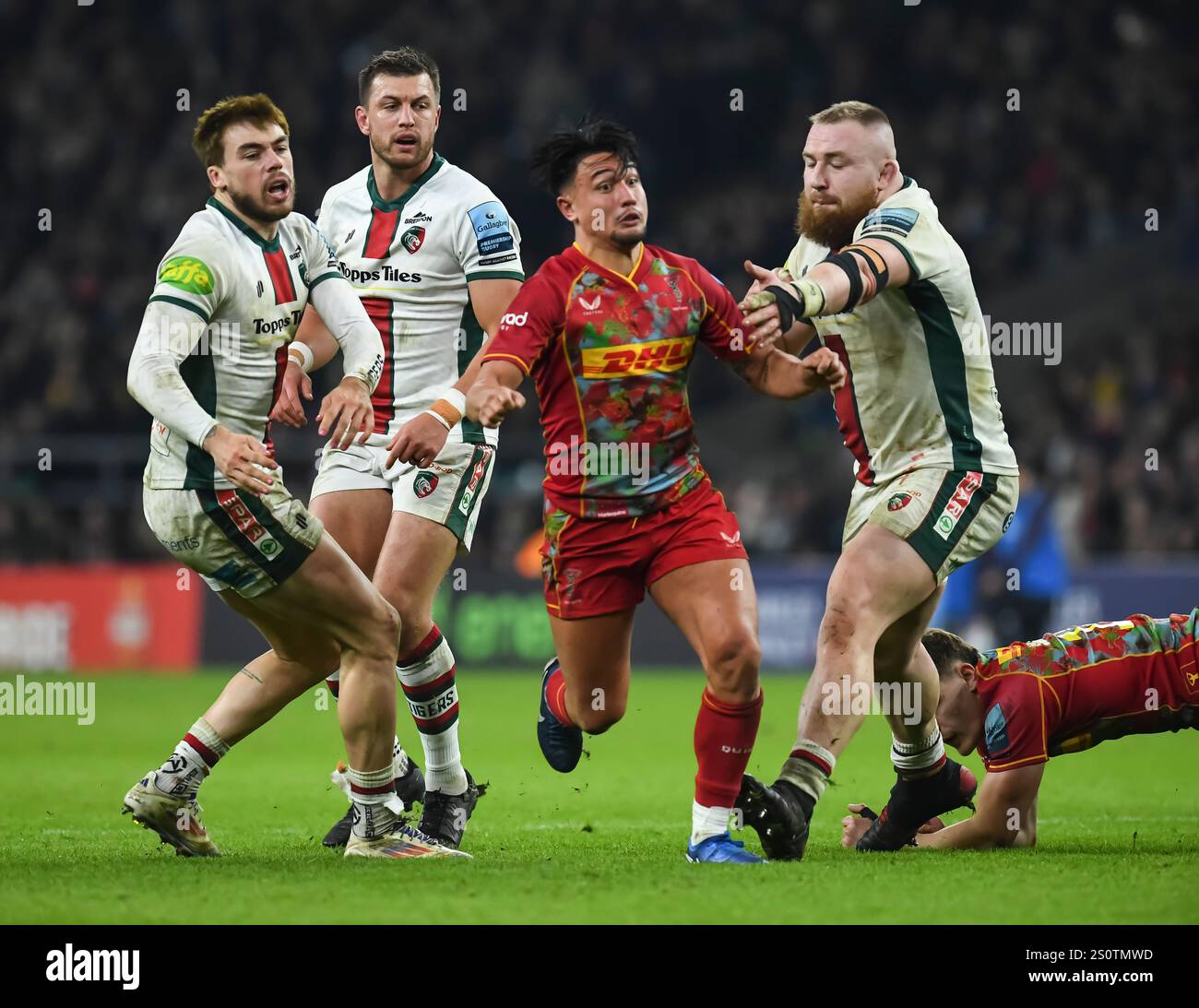 Twickenham, London, UK. 28th Dec 2024. Marcus Smith of Harlequins in ...