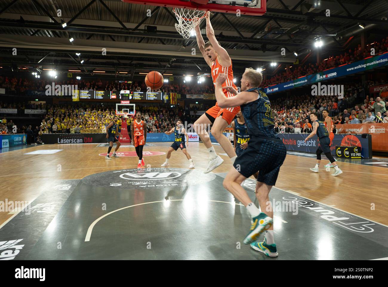 29.12.2024, Rasta Dome, Vechta, GER, easy Credit-BBL, Rasta Vechta vs ...