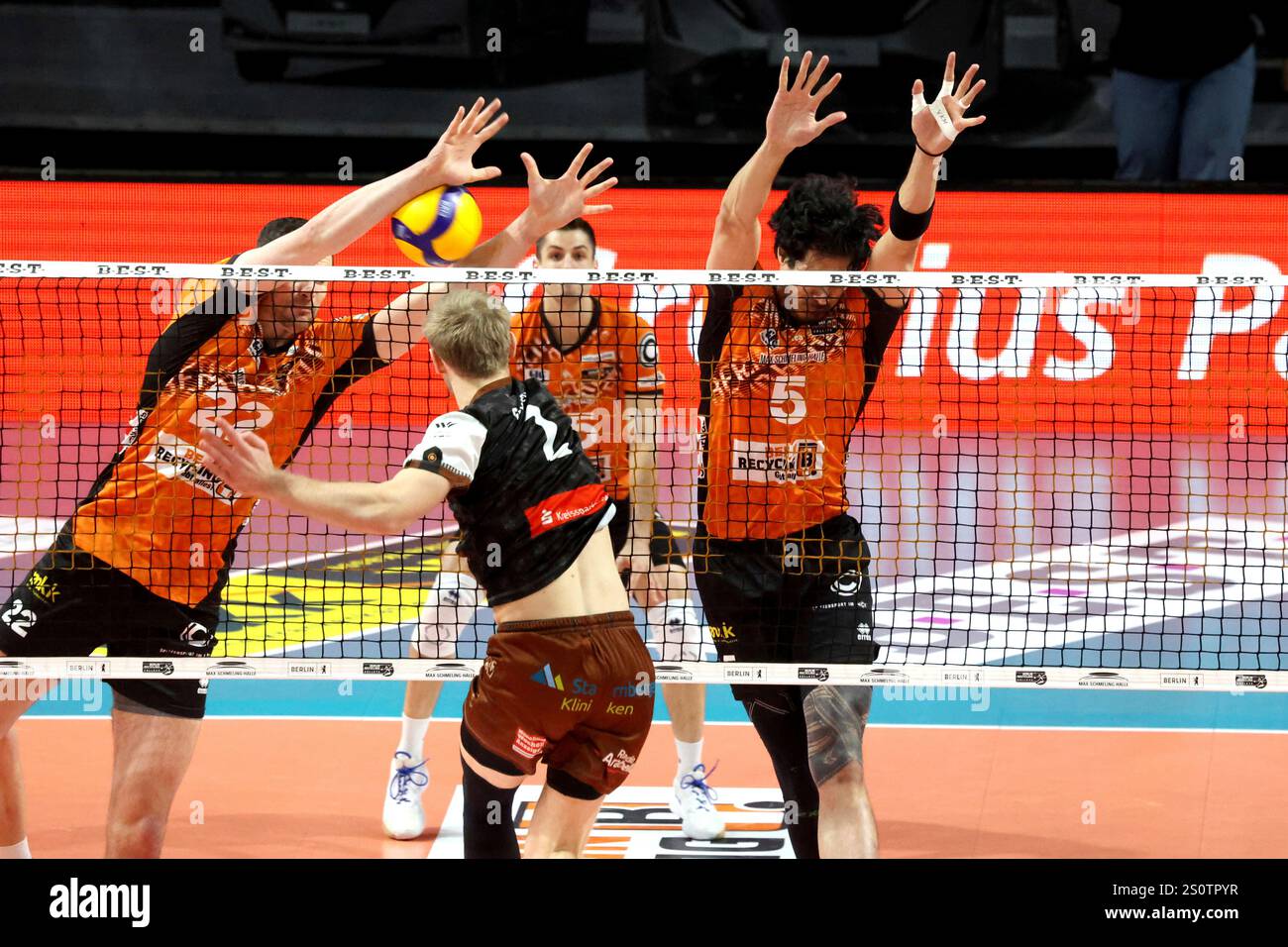 Berlin, Deutschland. 29th Dec, 2024. 29.12.2024, Max-Schmeling-Halle ...