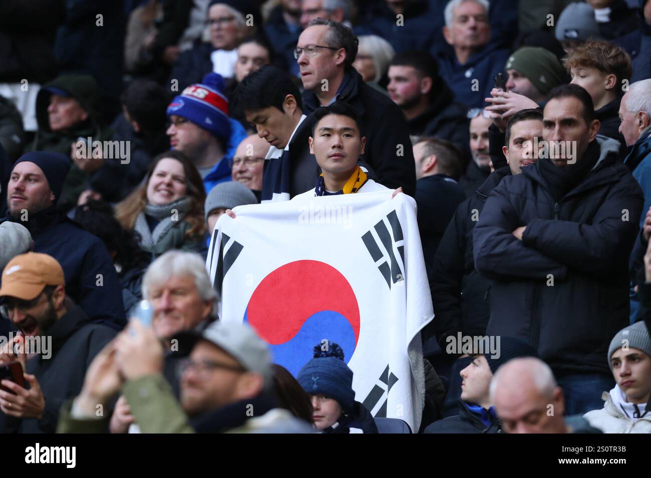 Tottenham Hotspur Stadium, London, UK. 29th Dec, 2024. Premier League ...