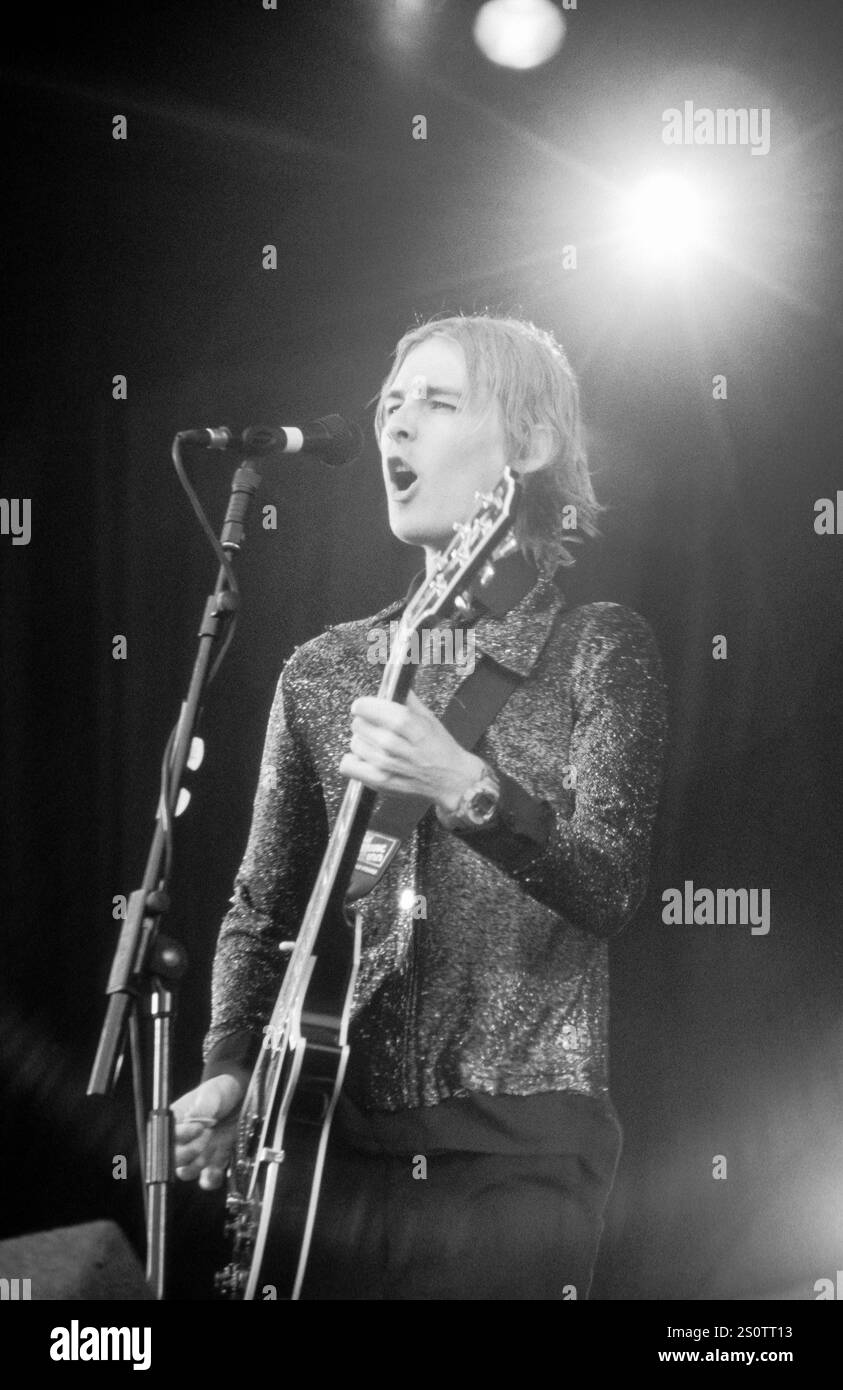 DANIEL JOHNS, SILVERCHAIR, READING FESTIVAL, 1999: A young Daniel Johns ...