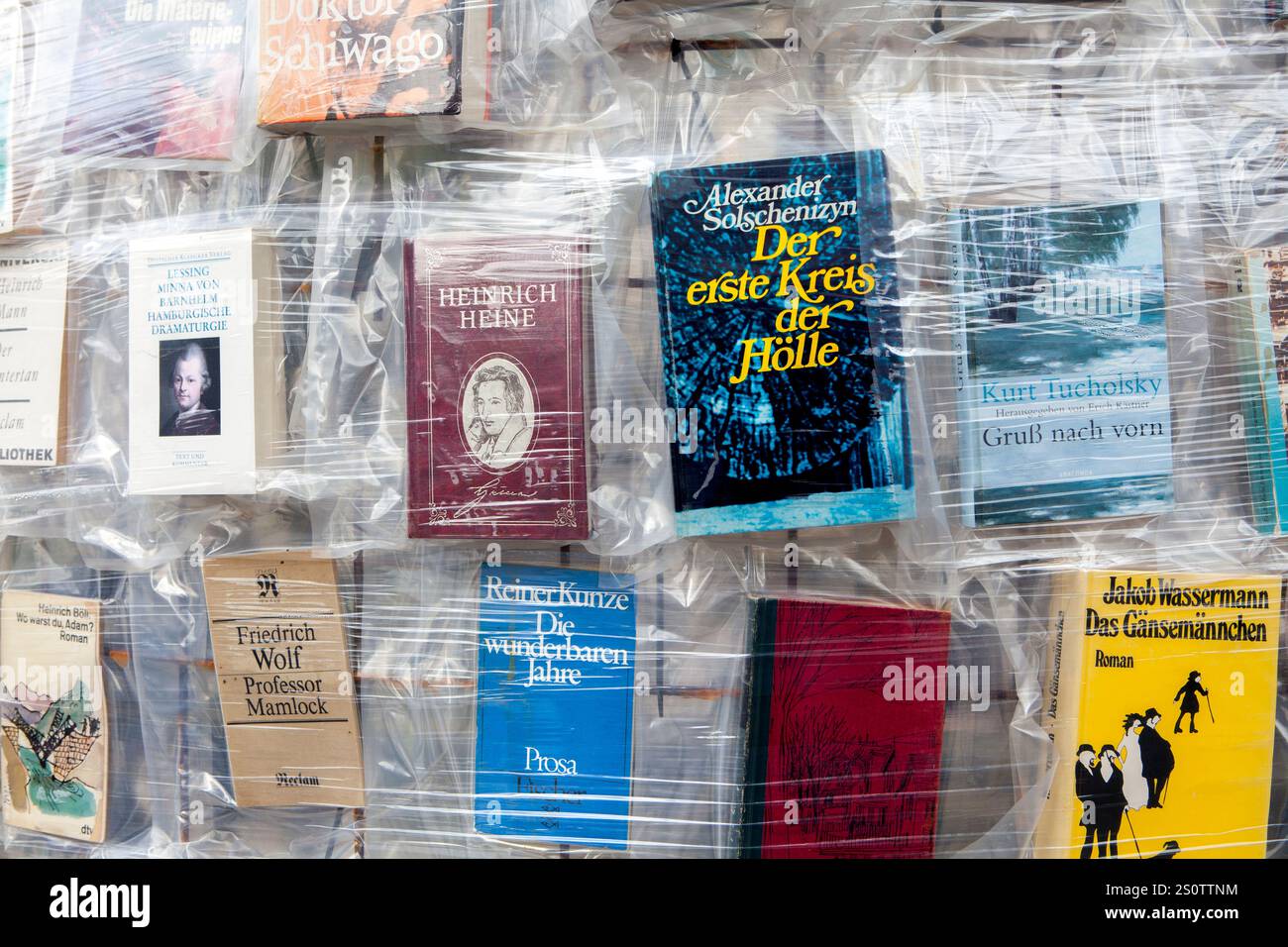 'The Parthenon of Books' by the Argentinian conceptual artist Marta Minujin, banned books ...