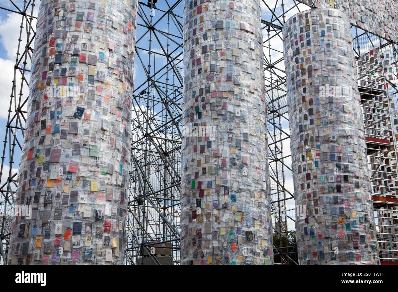 'The Parthenon of Books' by the Argentinian conceptual artist Marta Minujin, banned books ...