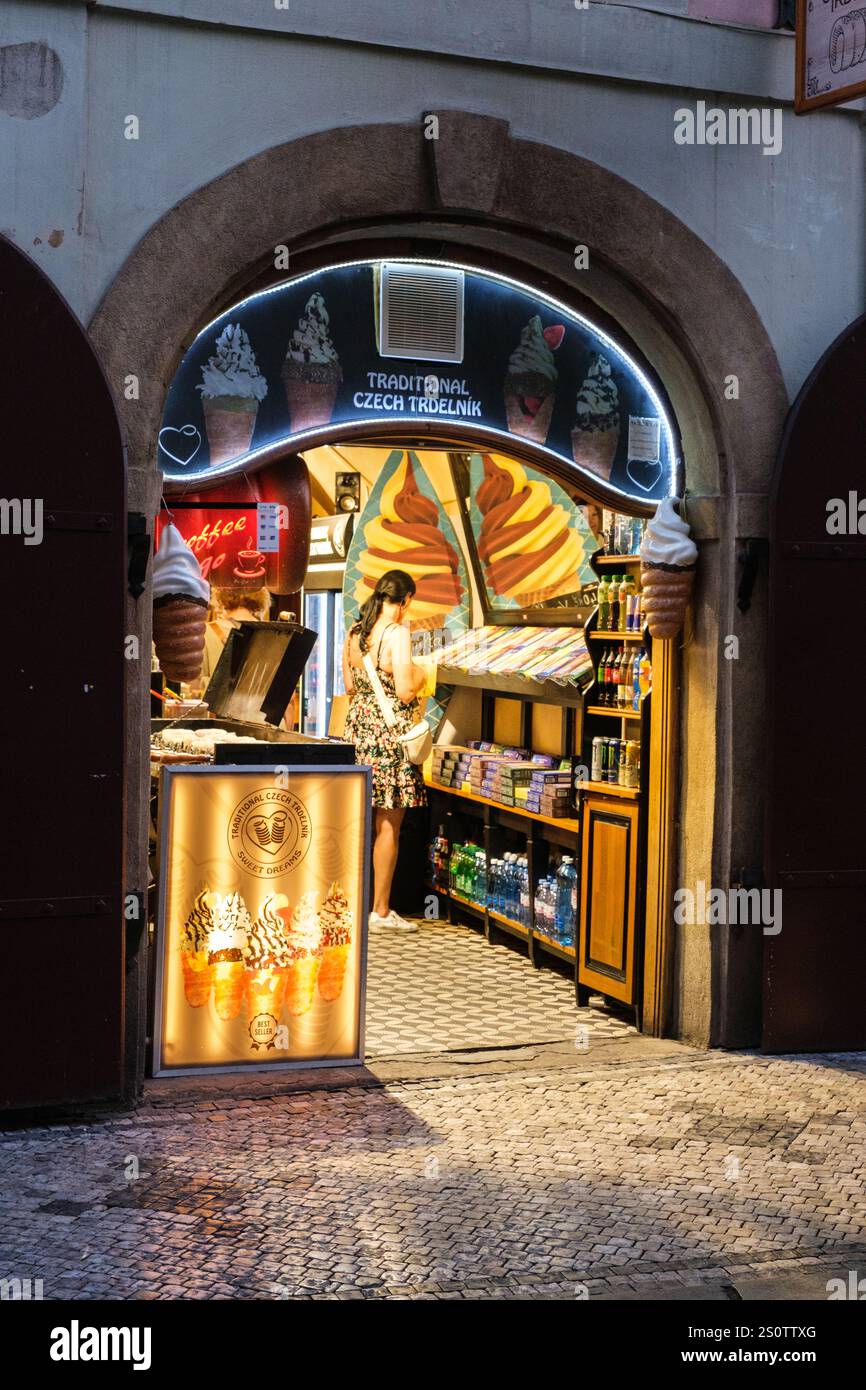 Trdelník pastry shop in prague hi-res stock photography and images - Alamy