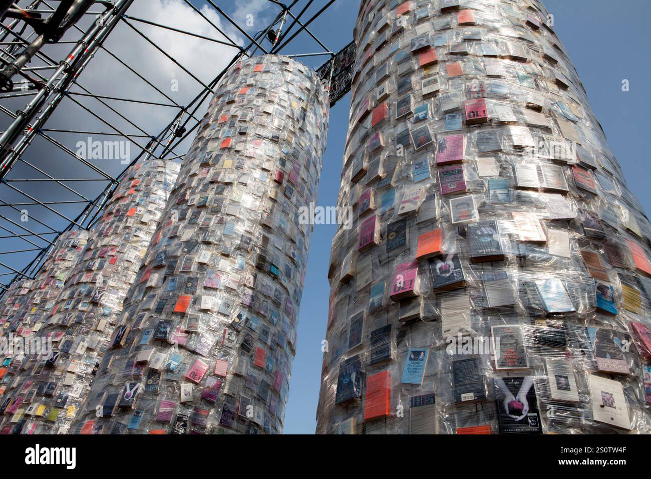 'The Parthenon of Books' by the Argentinian conceptual artist Marta Minujin, banned books ...