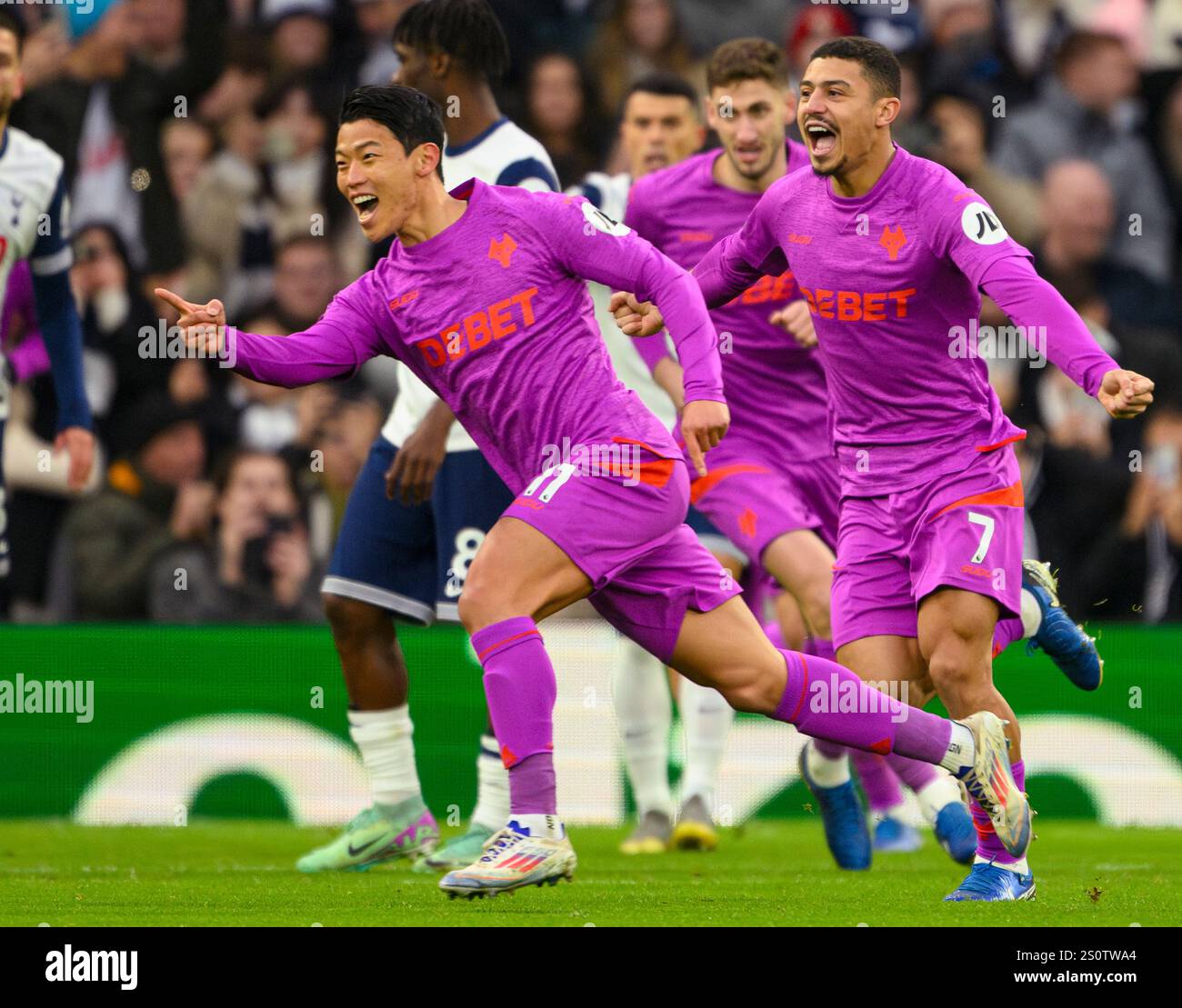 London, UK. 29th Dec, 2024. LONDON, ENGLAND - DECEMBER 29: Hwang Hee ...
