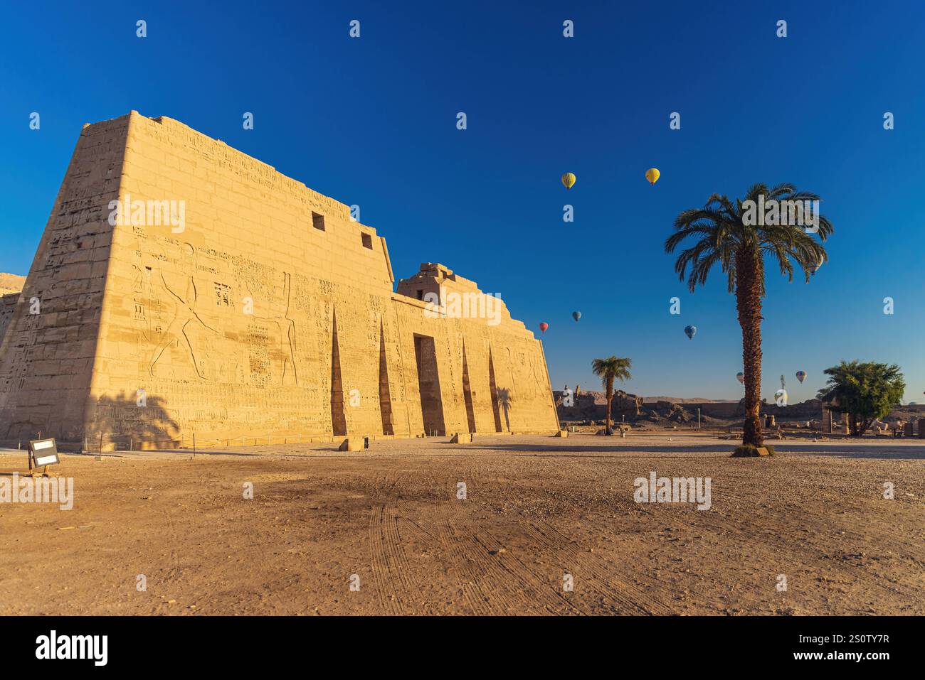 Medinet Habu or Habu temple in, Luxor, Egypt Medinet Habu, Egyptian ...