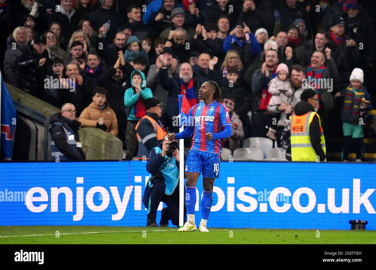 Crystal Palace's Eberechi Eze celebrates scoring their side's second ...
