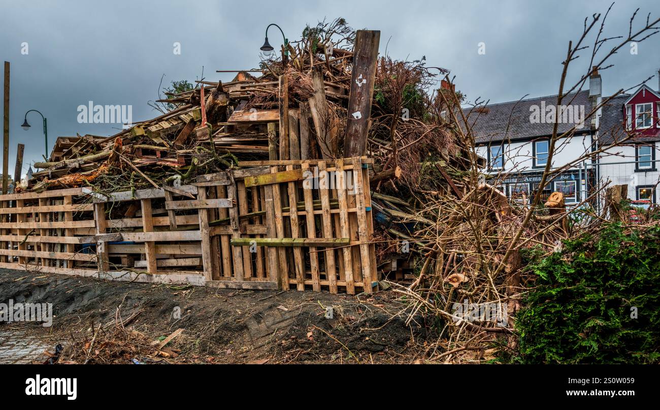 Building the traditional hogmanay bonfire in Biggar, South Lanarkshire ...
