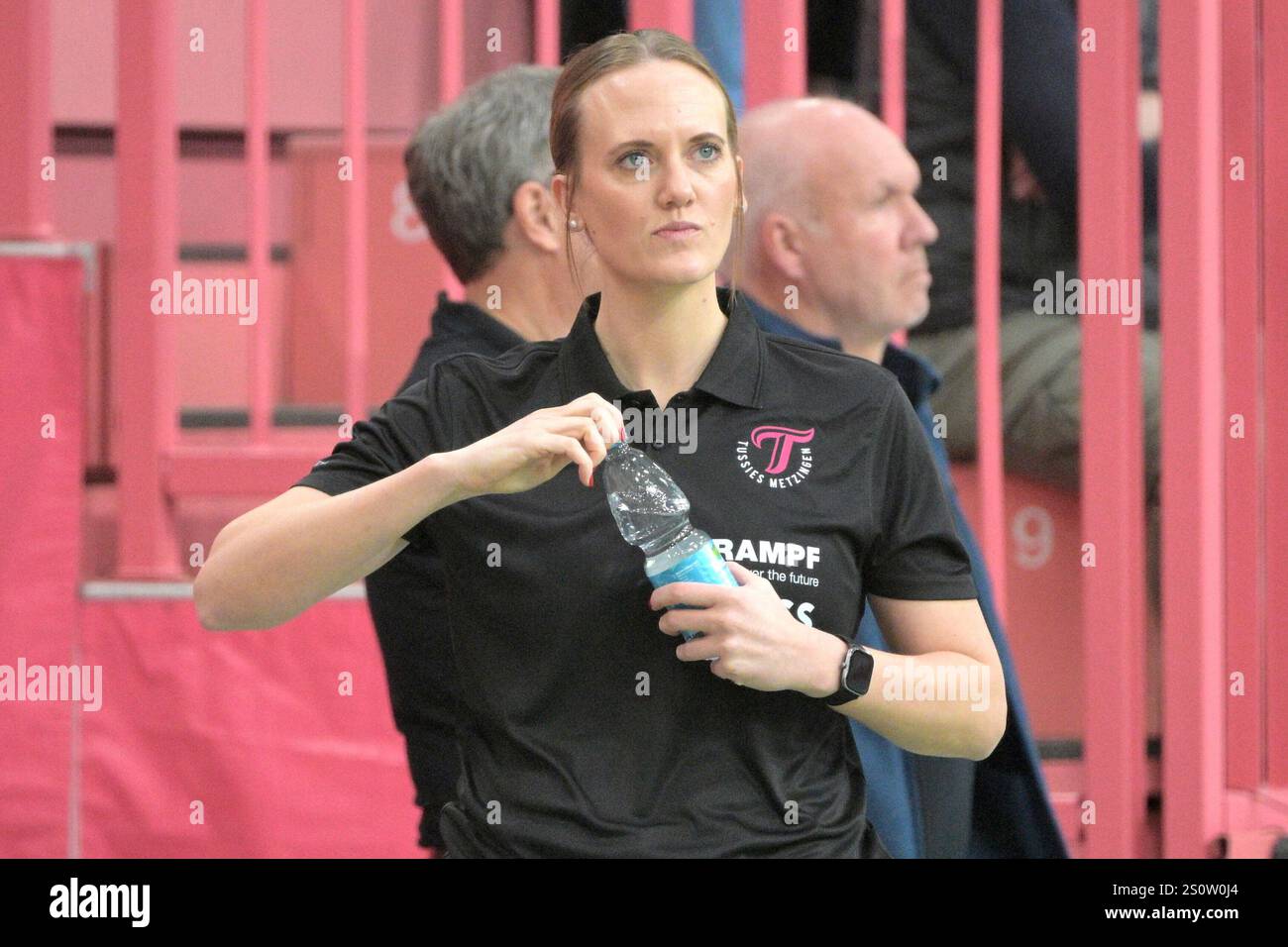 Miriam Hirsch (TusSies Metzingen, Trainerin) TusSies Metzingen vs ...