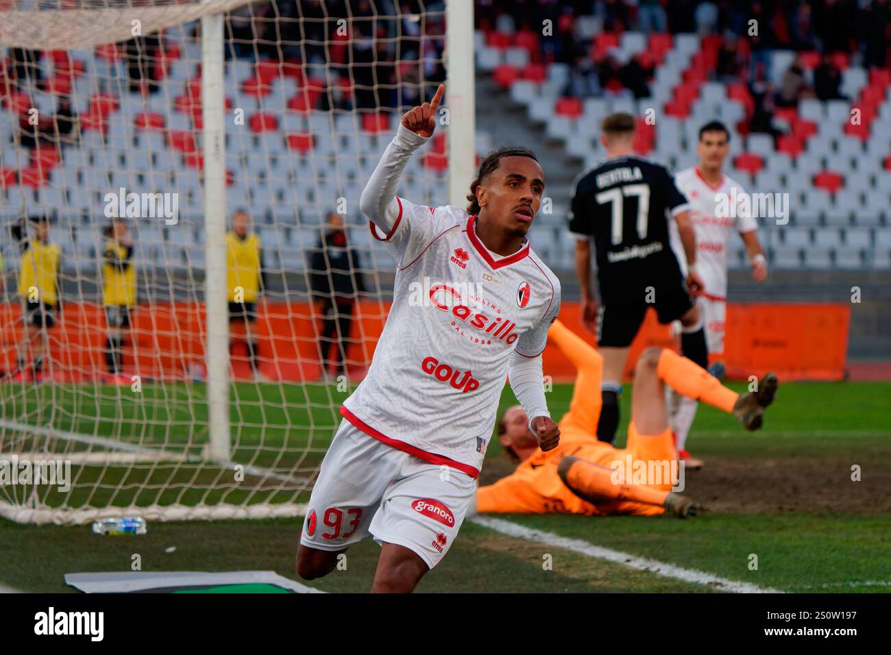 Mehdi Emile Dorval of SSC Bari celebrates after scoring a goal that was ...