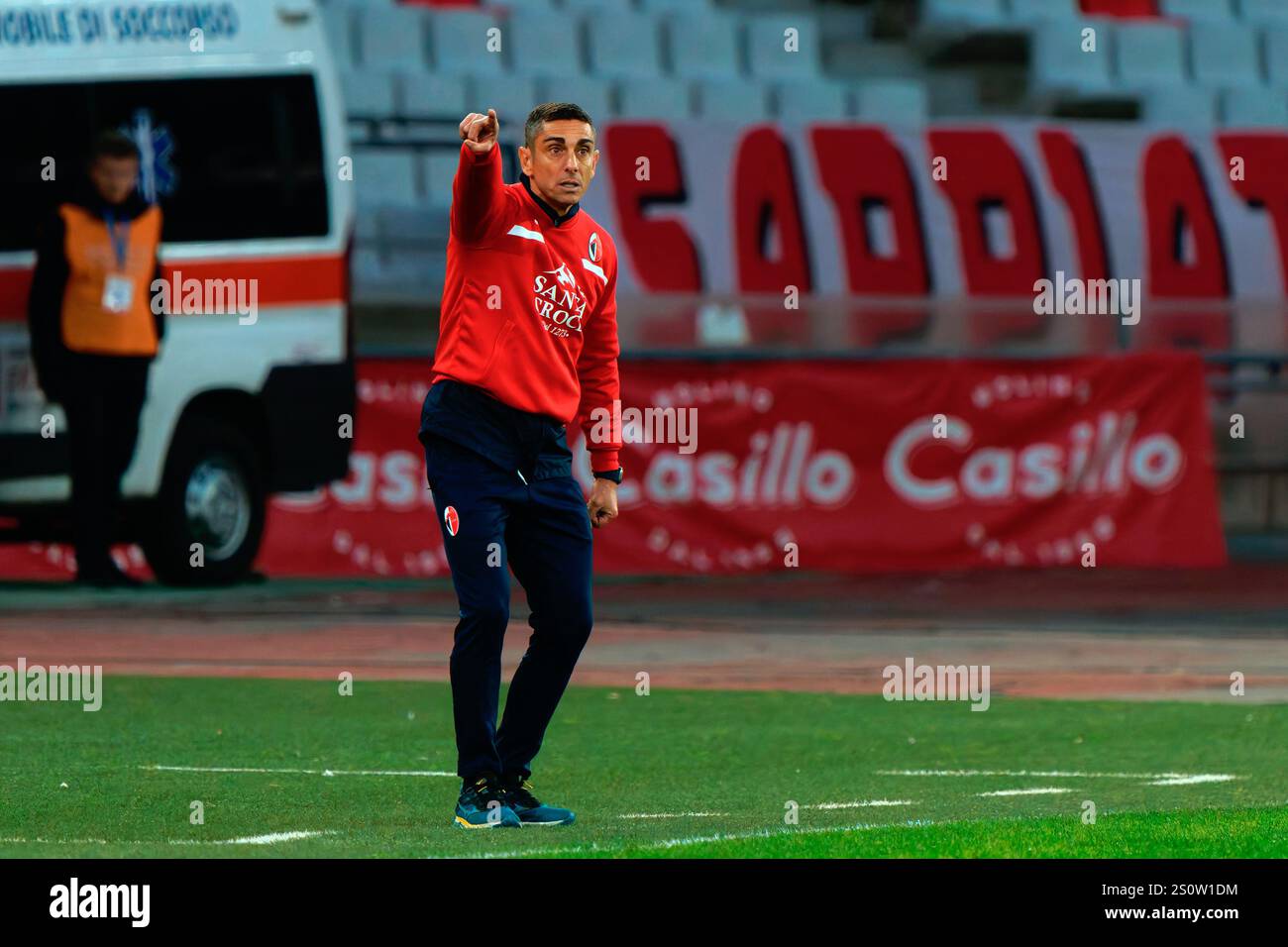 coach Moreno Longo of SSC Bari during SSC Bari vs Spezia Calcio ...