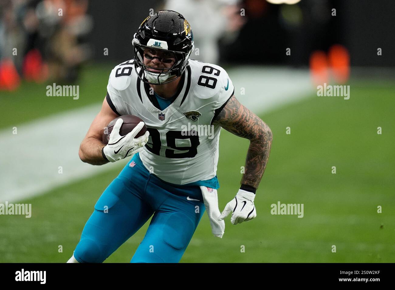Jacksonville Jaguars tight end Luke Farrell (89) warms up before an NFL ...