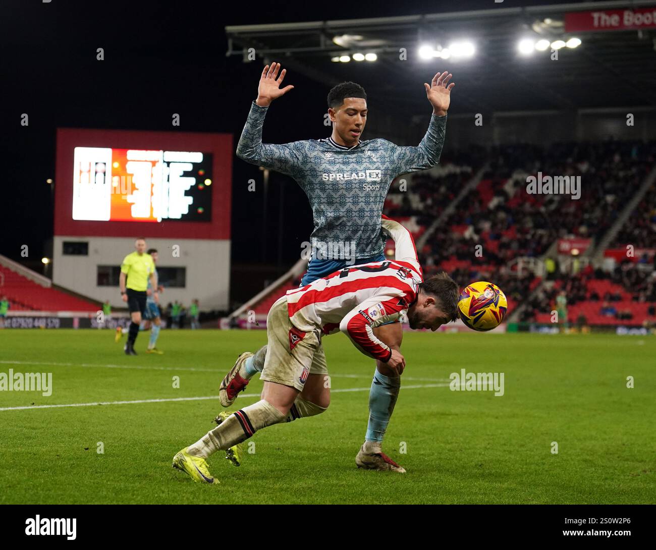 Sunderland's Jobe Bellingham (left) and Stoke City's Lynden Gooch ...