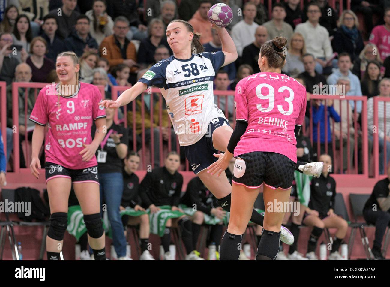 Tuebingen, Deutschland. 29th Dec, 2024. Lilli Holste (Sport-Union ...