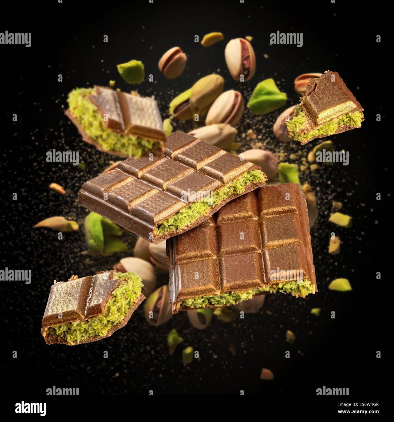 Dubai chocolate pistachio filling hi-res stock photography and images ...