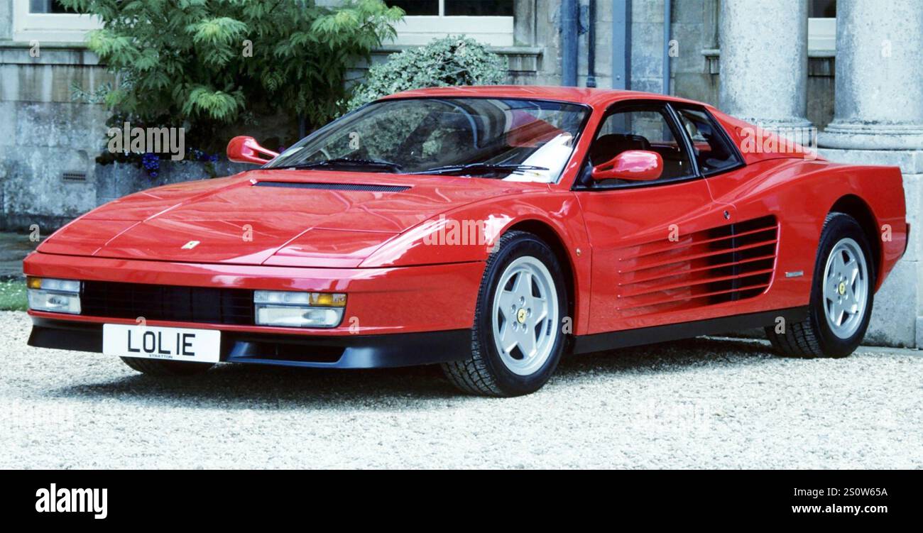 FERRARI TESTAROSSA Photo: Ferrari Stock Photo - Alamy