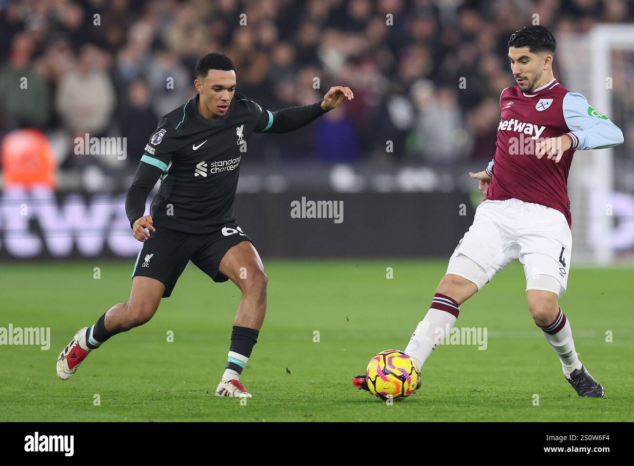London, UK. 29th Dec, 2024. Carlos Soler of West Ham United plays the ...