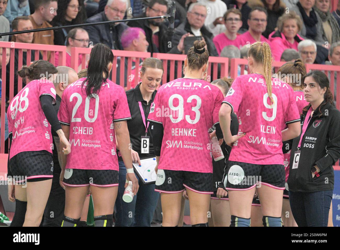 Tuebingen, Deutschland. 29th Dec, 2024. Miriam Hirsch (TusSies ...