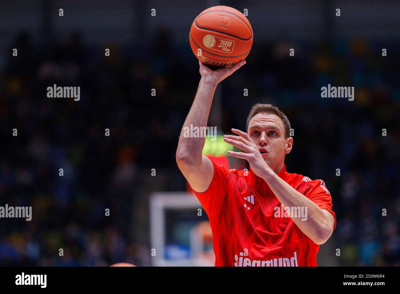 Frankfurt, Deutschland. 29th Dec, 2024. Johannes Voigtmann (FC Bayern ...